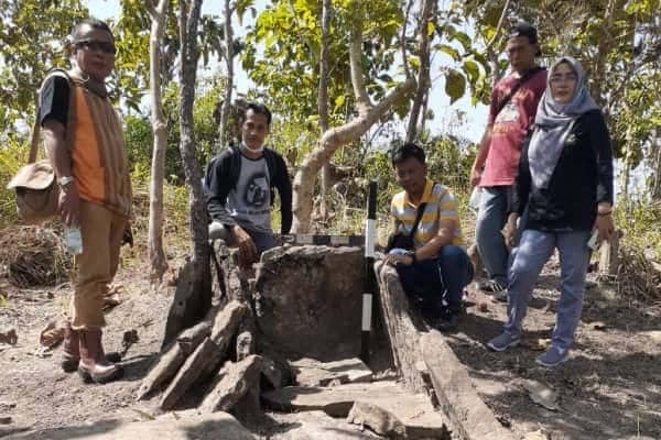 SITUS CAGAR BUDAYA KUBUR KALANG, BUKTI KEBUDAYAAN WONG KALANG | BLORANEWS