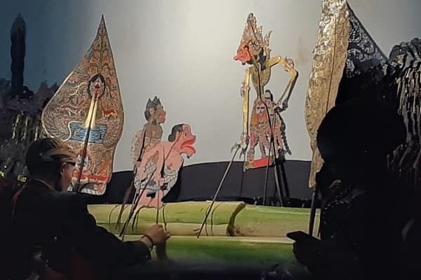 PERTUNJUKAN WAYANG KULIT MALAM PUNCAK SHE JIT | BLORANEWS